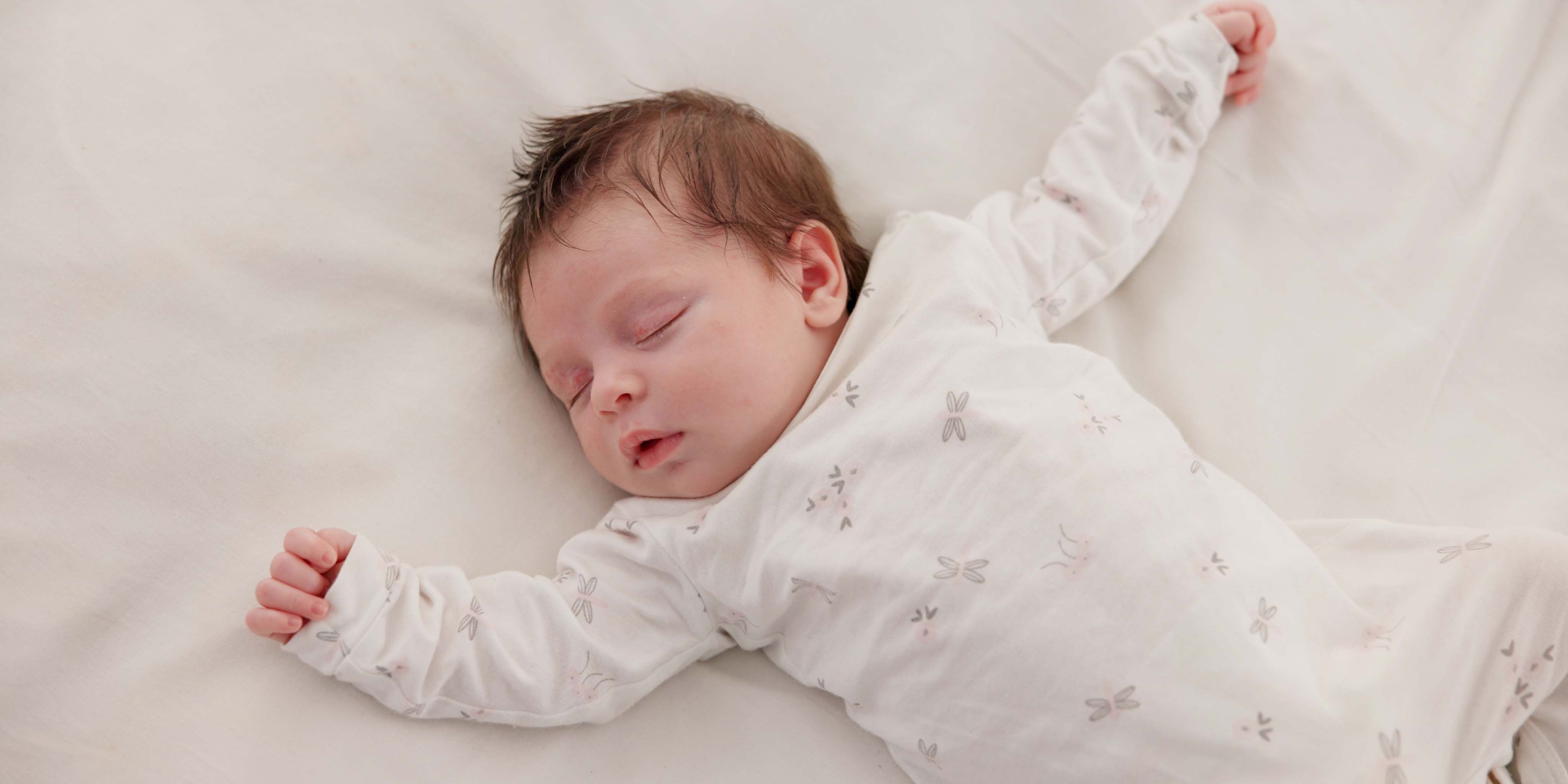 How to Make Your Baby Feel Safe and Sleep Soundly : Understanding ...