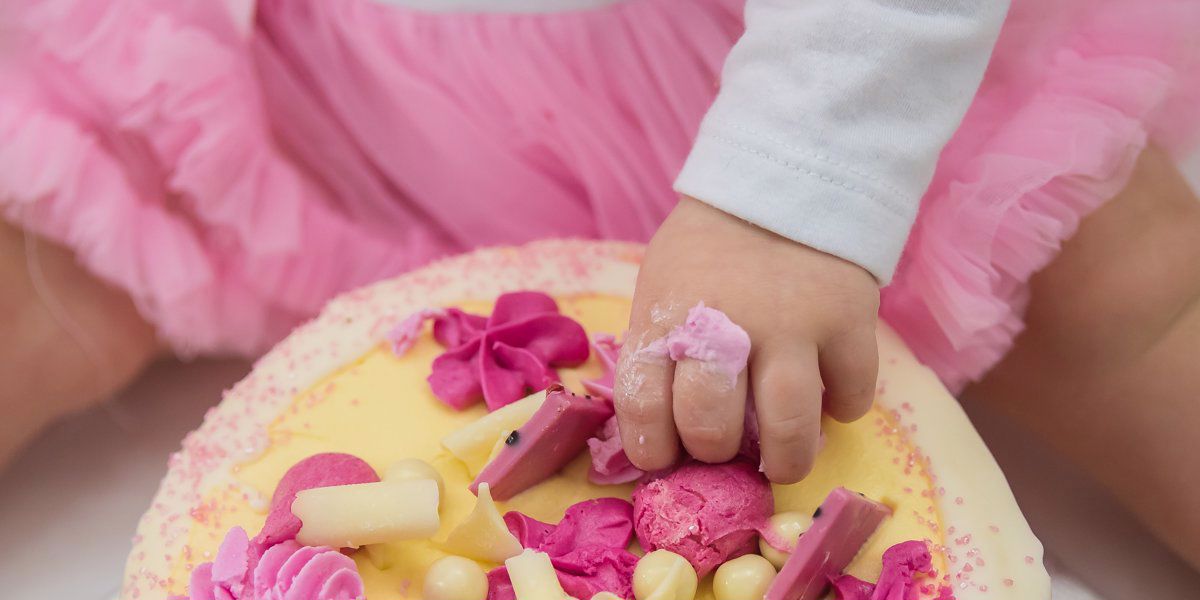 What is a Cake Smash Session and Why You Should Book One